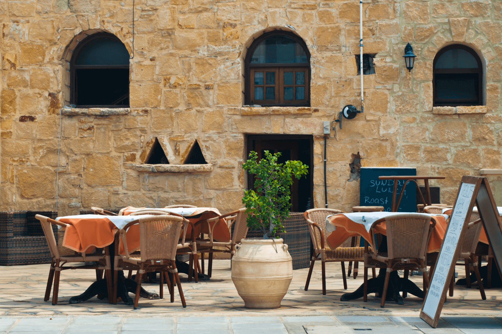 How to Manage Last-Minute Restaurant Reservation Cancellations